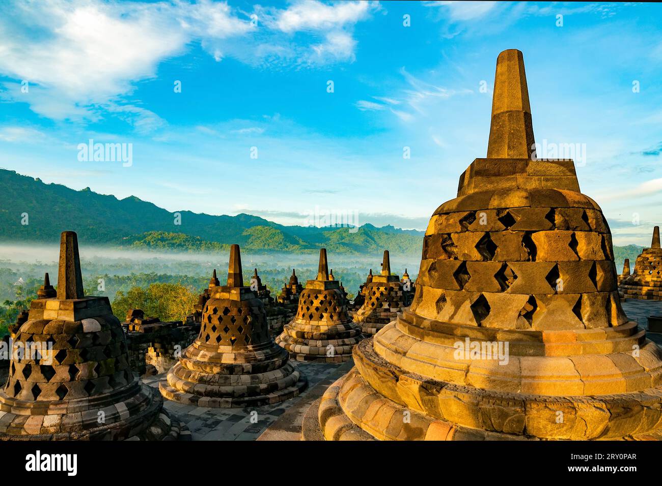Stupa ancient buddhist temple hi-res stock photography and images - Alamy