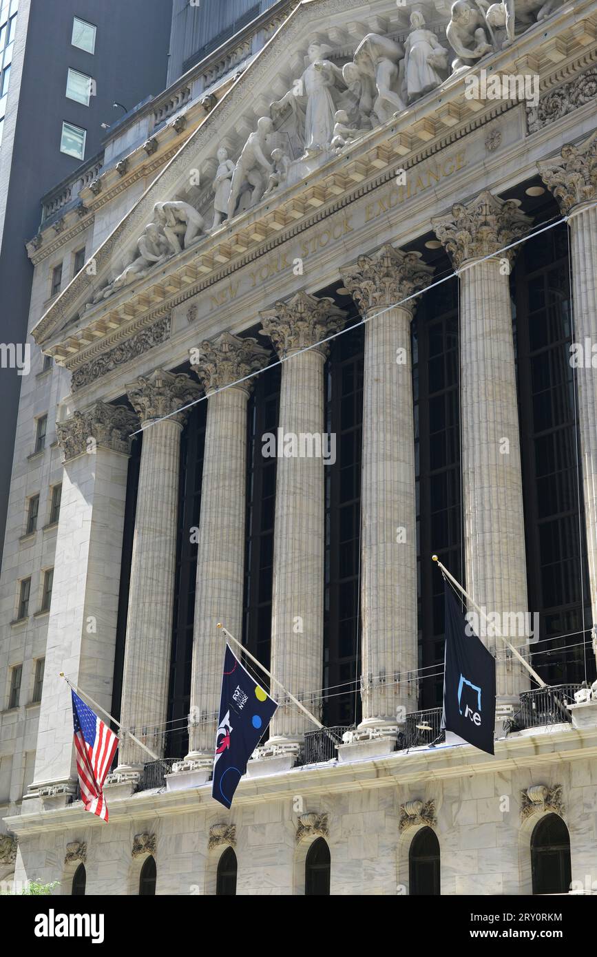 New York Stock Exchange building, NYSE, Wall Street, Financial District ...