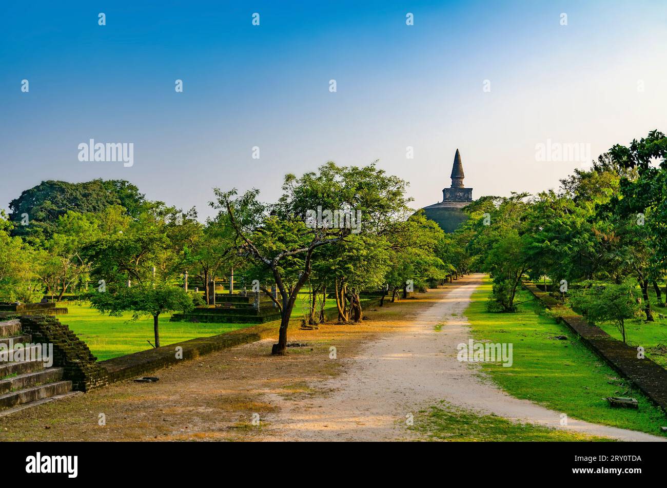 Rankoth Vehera. Polonnaruwa, Sri Lanka, Ceylon Stock Photo - Alamy