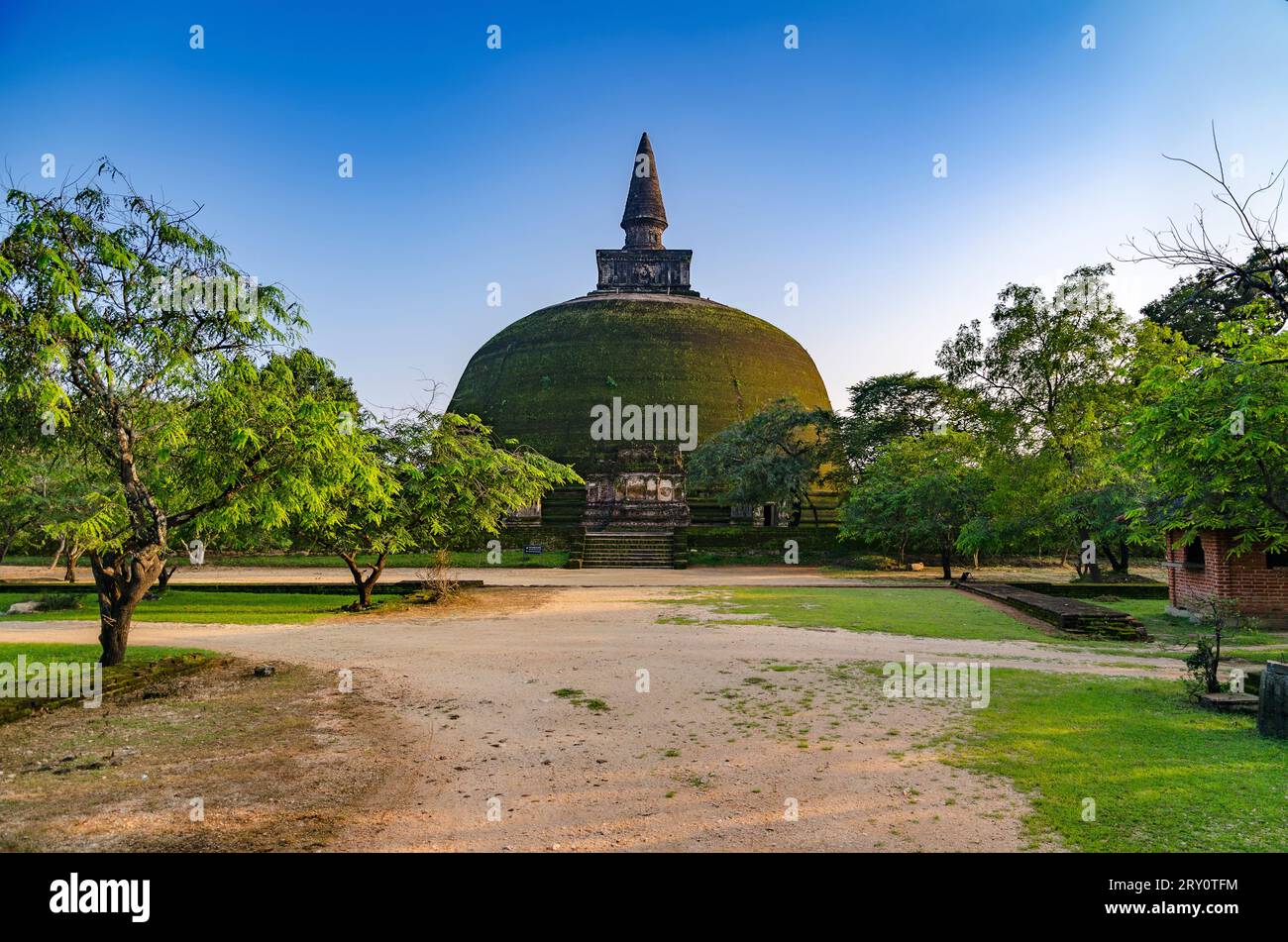 Rankoth Vehera. Polonnaruwa, Sri Lanka, Ceylon Stock Photo - Alamy