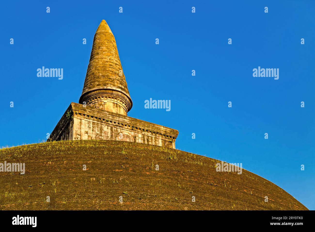 Rankoth Vehera. Polonnaruwa, Sri Lanka, Ceylon Stock Photo - Alamy