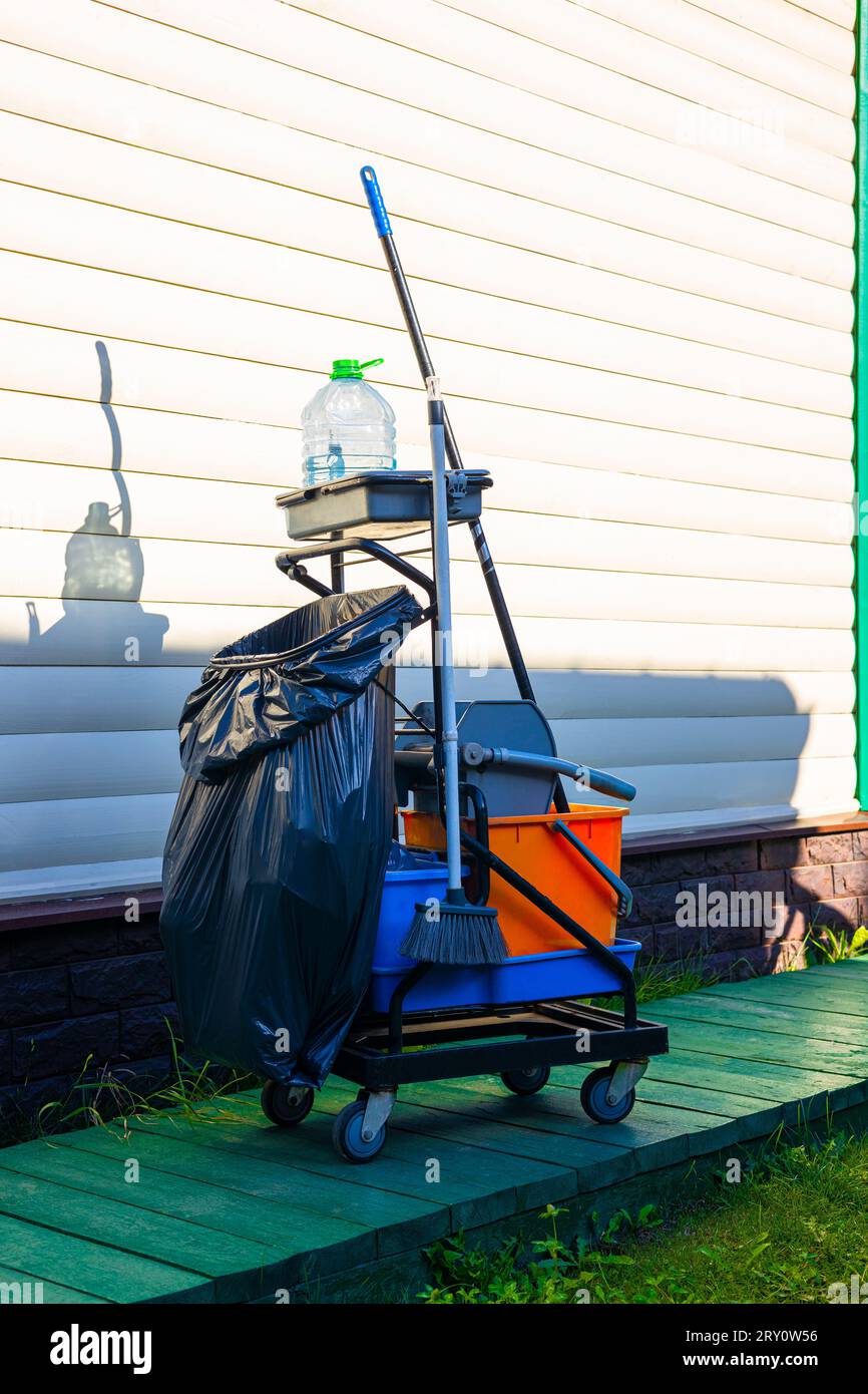 Cleaning props hi-res stock photography and images - Alamy