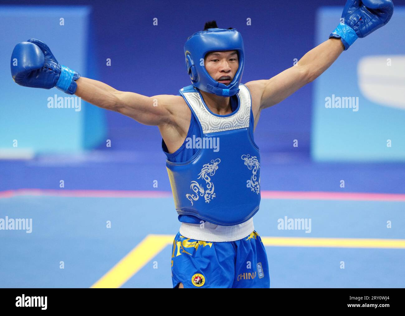 (230928) -- HANGZHOU, Sept. 28, 2023 (Xinhua) -- Jiang Haidong of China ...