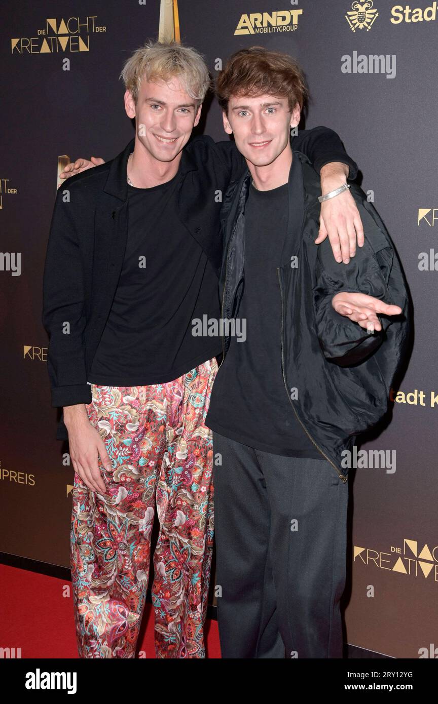 Emil Belton und Oskar Belton bei der Verleihung des Deutschen ...