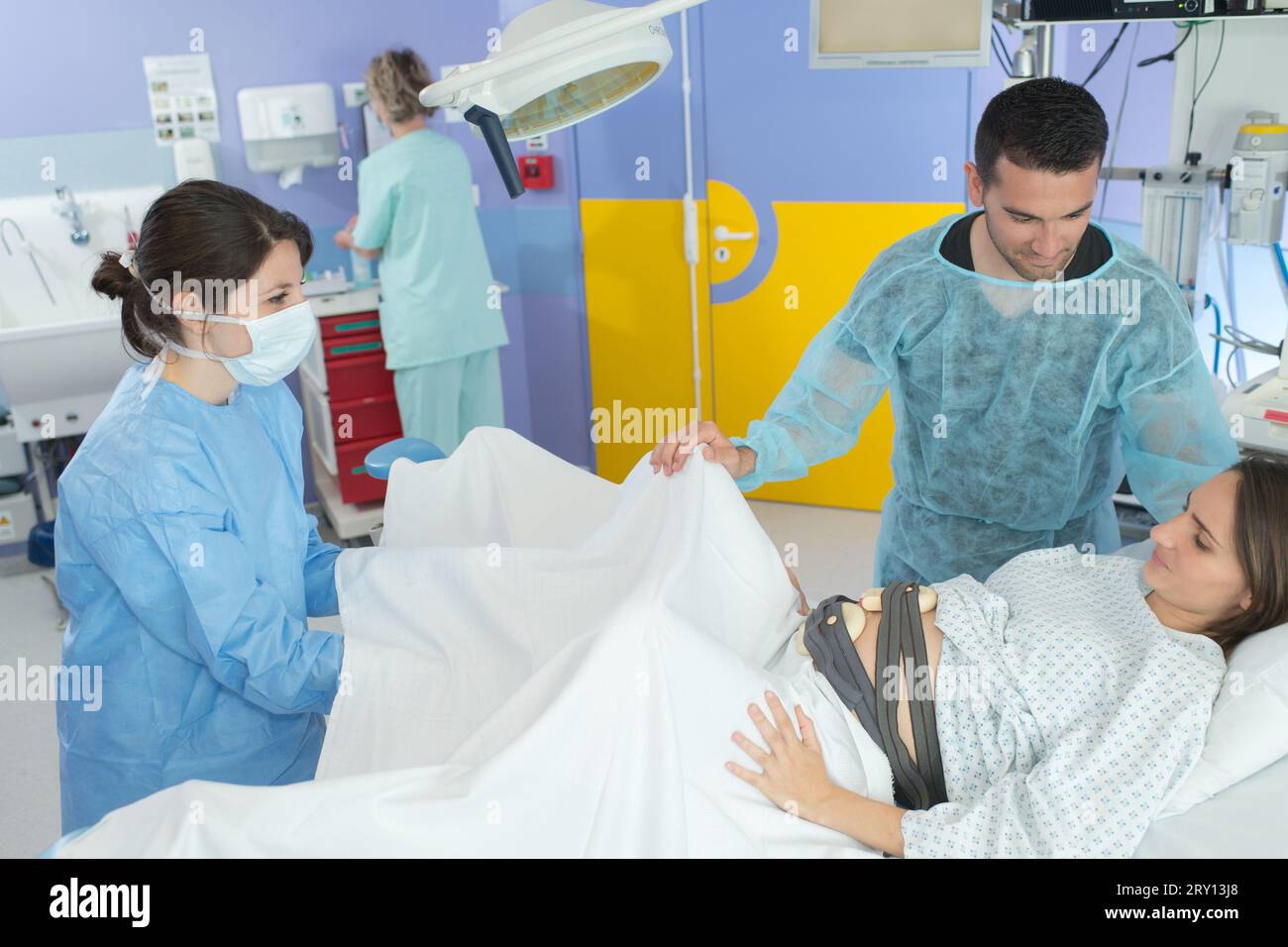 pregnant woman giving birth in hospital Stock Photo - Alamy pregnant woman giving birth in hospital Stock Photo - Alamy