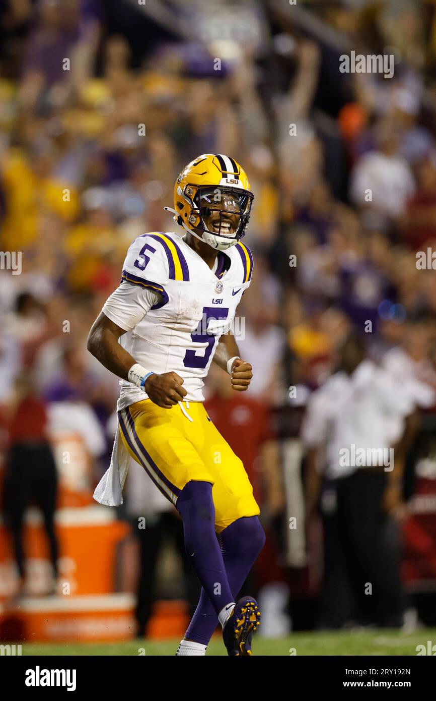 LSU quarterback Jayden Daniels (5) celebrates after a touchdown during ...