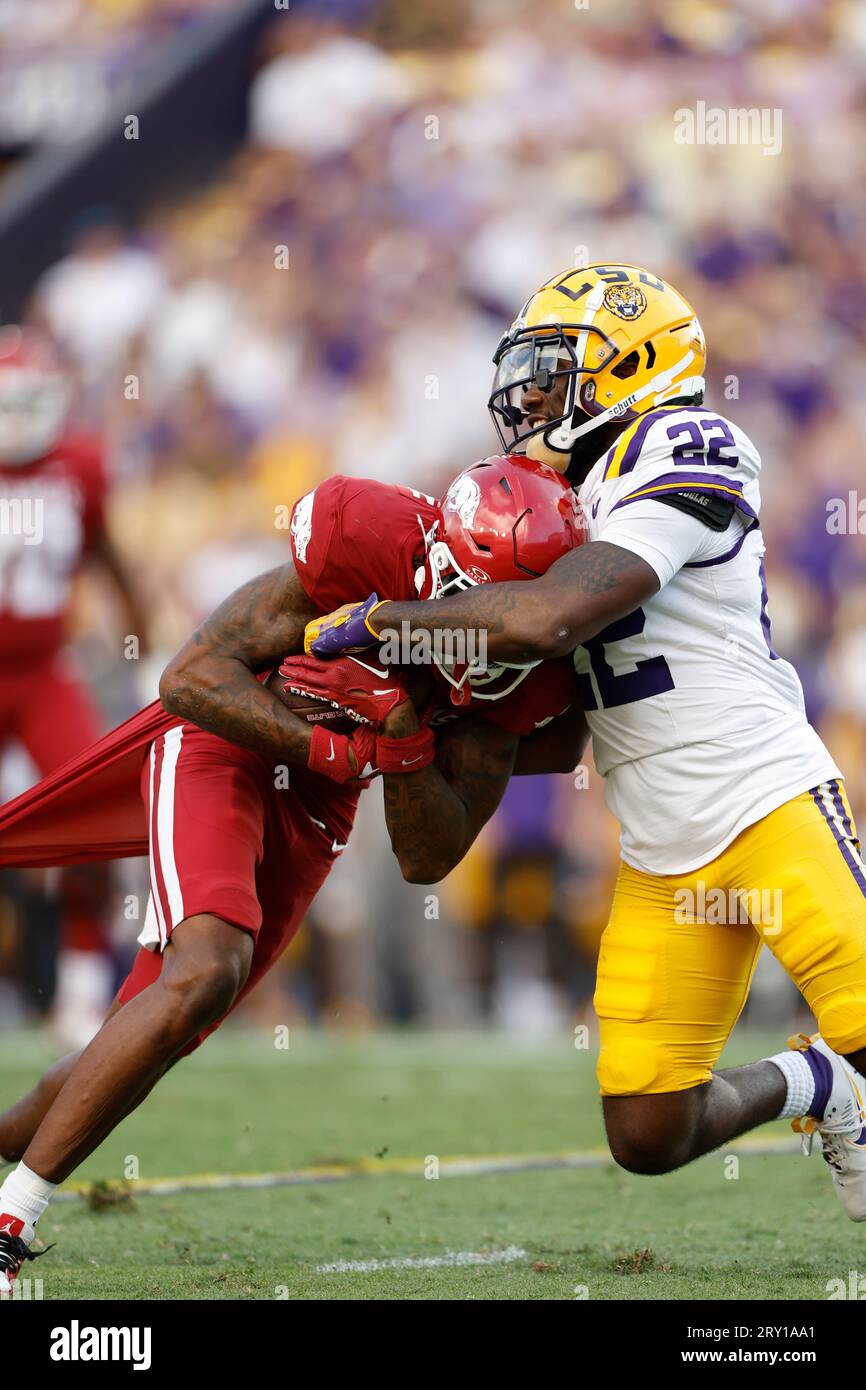Arkansas wide receiver Tyrone Broden (17) carries the ball after a ...