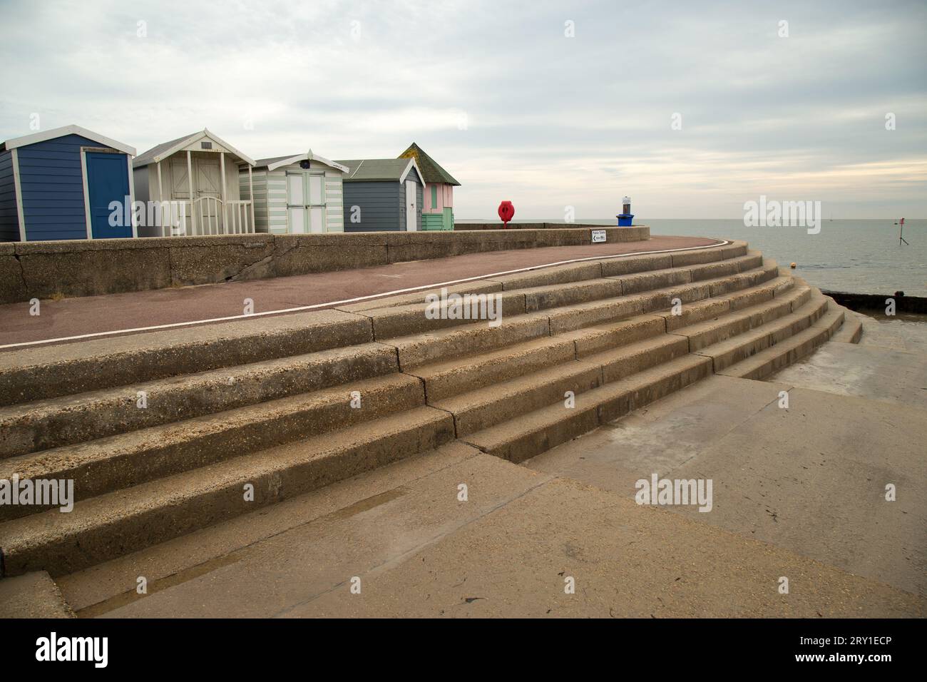 Beach huts with steps hi-res stock photography and images - Alamy