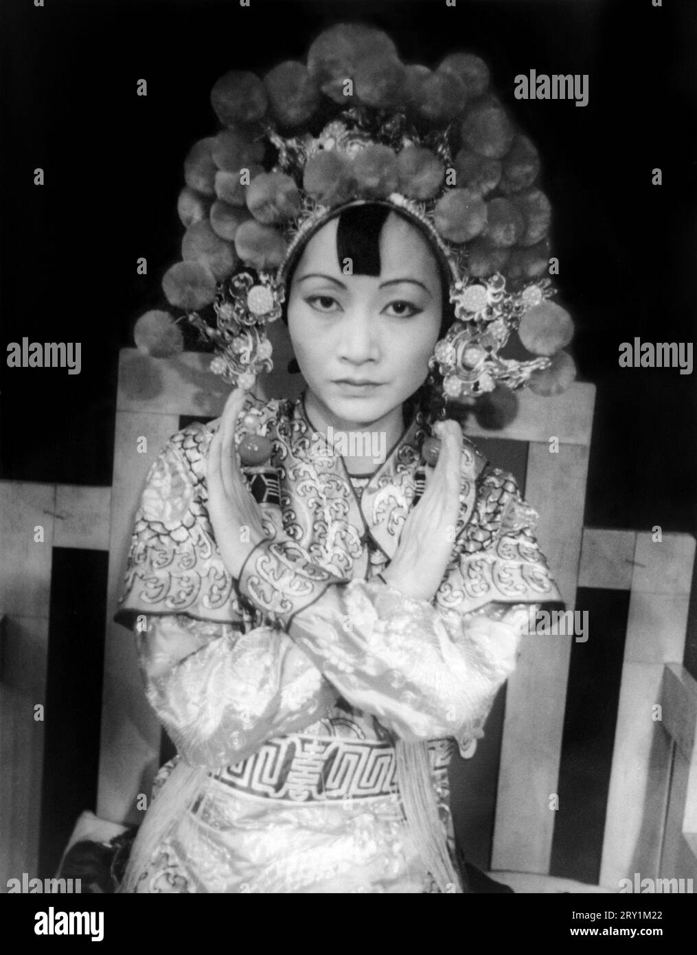 Anna May Wong as Turandot, by Carl Van Vechten, 1937 Portrait of Anna ...