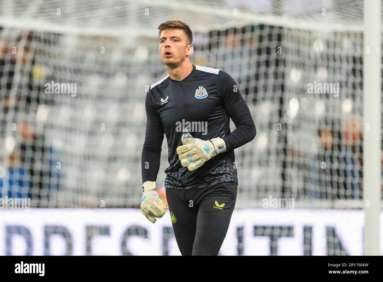 Newcastle, United Kingdom. 27th Sep, 2023. Newcastle United goalkeeper ...