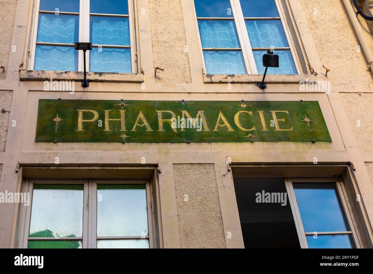 Pharmacy facade hi-res stock photography and images - Alamy