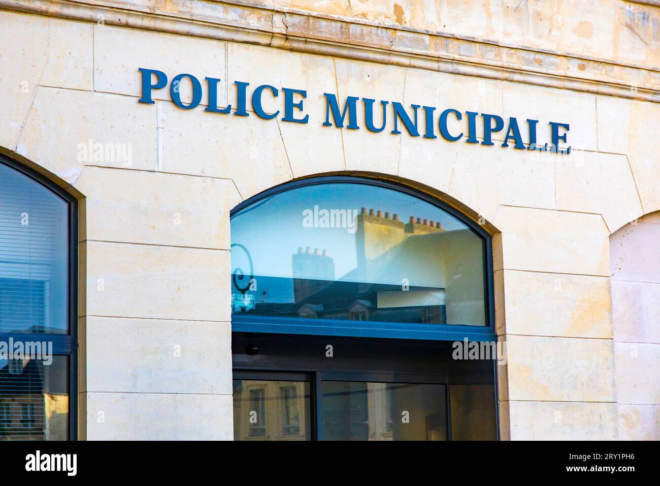 Police office building hi-res stock photography and images - Alamy