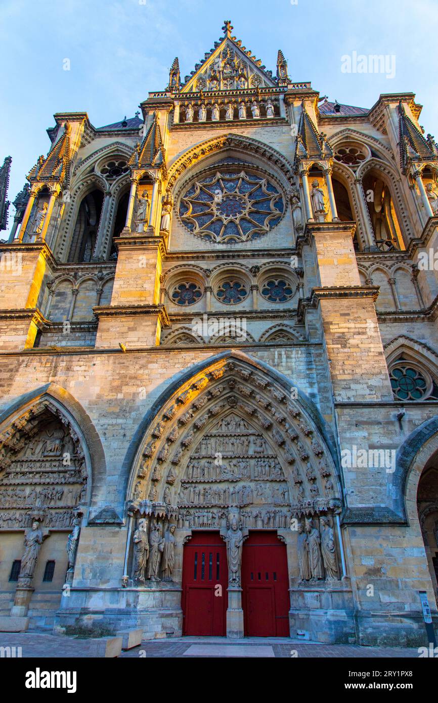 Europe, France, Grand-Est, Reims. Reims Cathedral of Notre Dame Stock ...