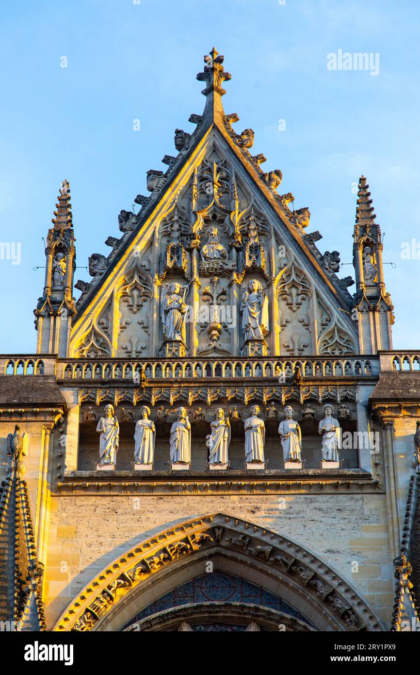 Europe, France, Grand-Est, Reims. Reims Cathedral of Notre Dame Stock ...