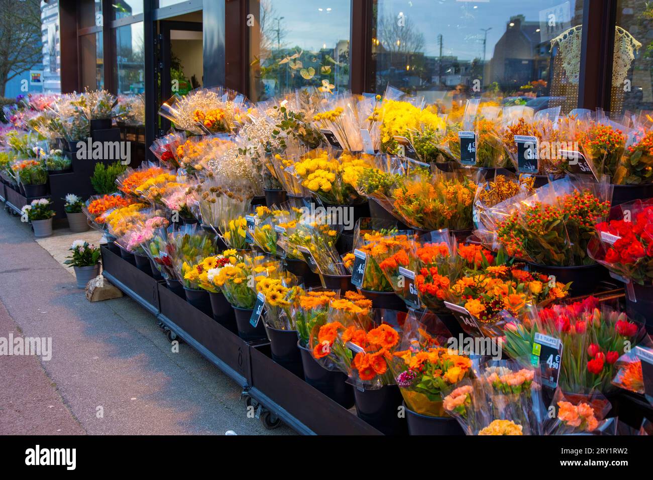 Florists building hi-res stock photography and images - Alamy