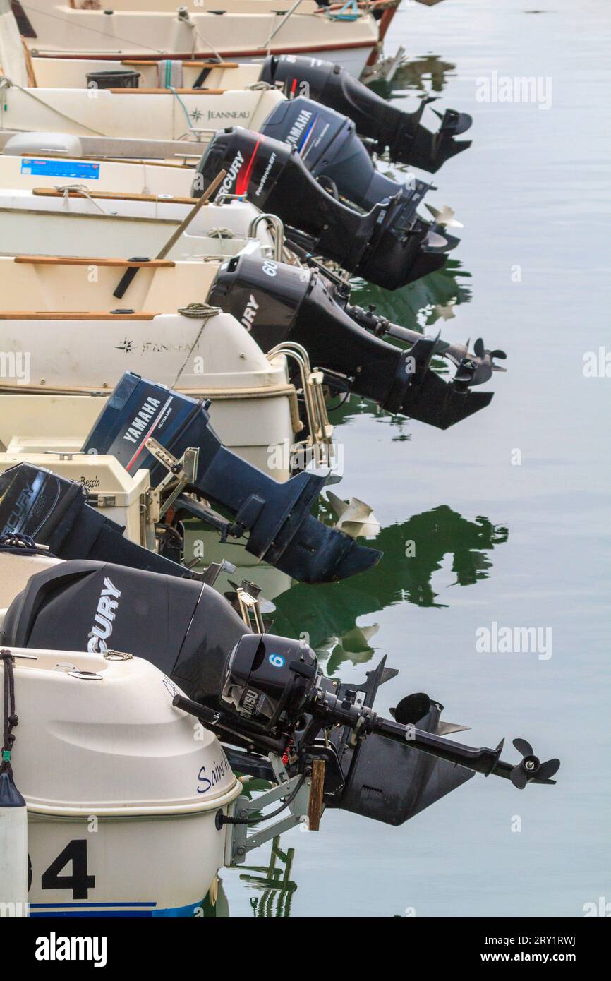 Boat no motor hi-res stock photography and images - Alamy