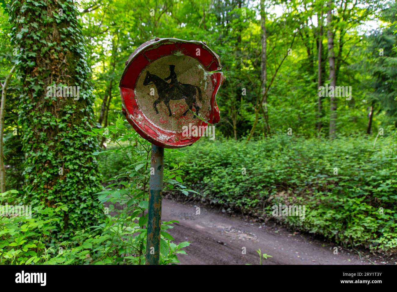 Caution track damaged sign hi-res stock photography and images - Alamy
