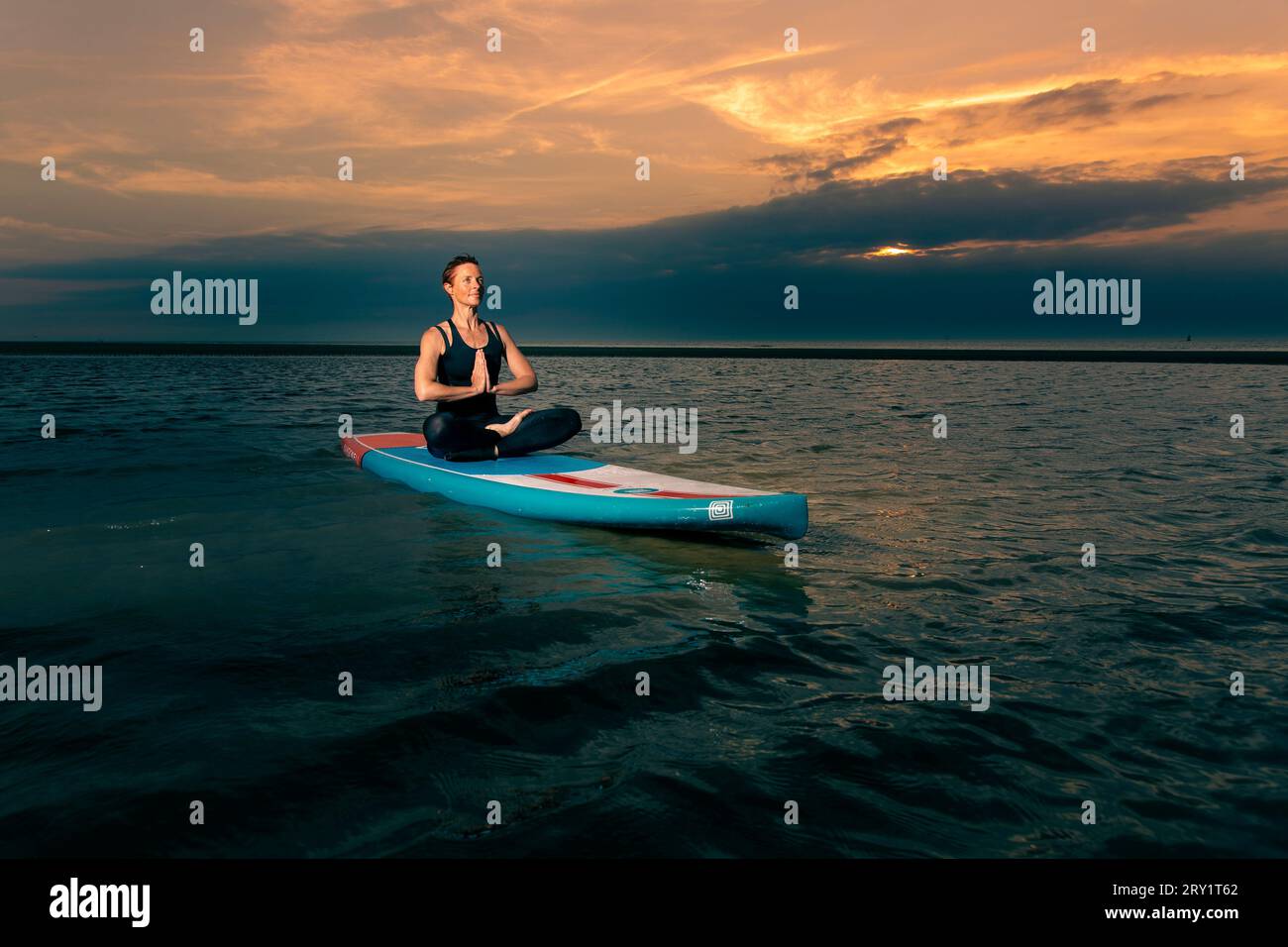Sport sports aquatic paddle hi-res stock photography and images - Alamy
