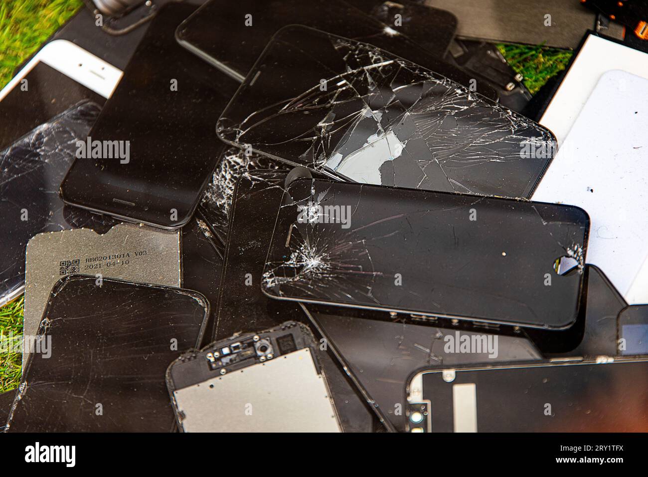 Changing the phone hi-res stock photography and images - Alamy