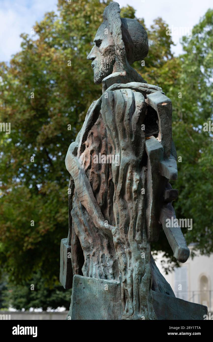 Statue Vincent van Gogh in Auvers-sur-Oise, made by the russian ...