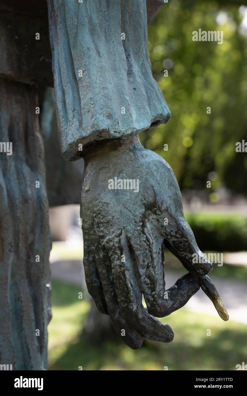 Statue Vincent van Gogh in Auvers sur Oise, made by the russian ...