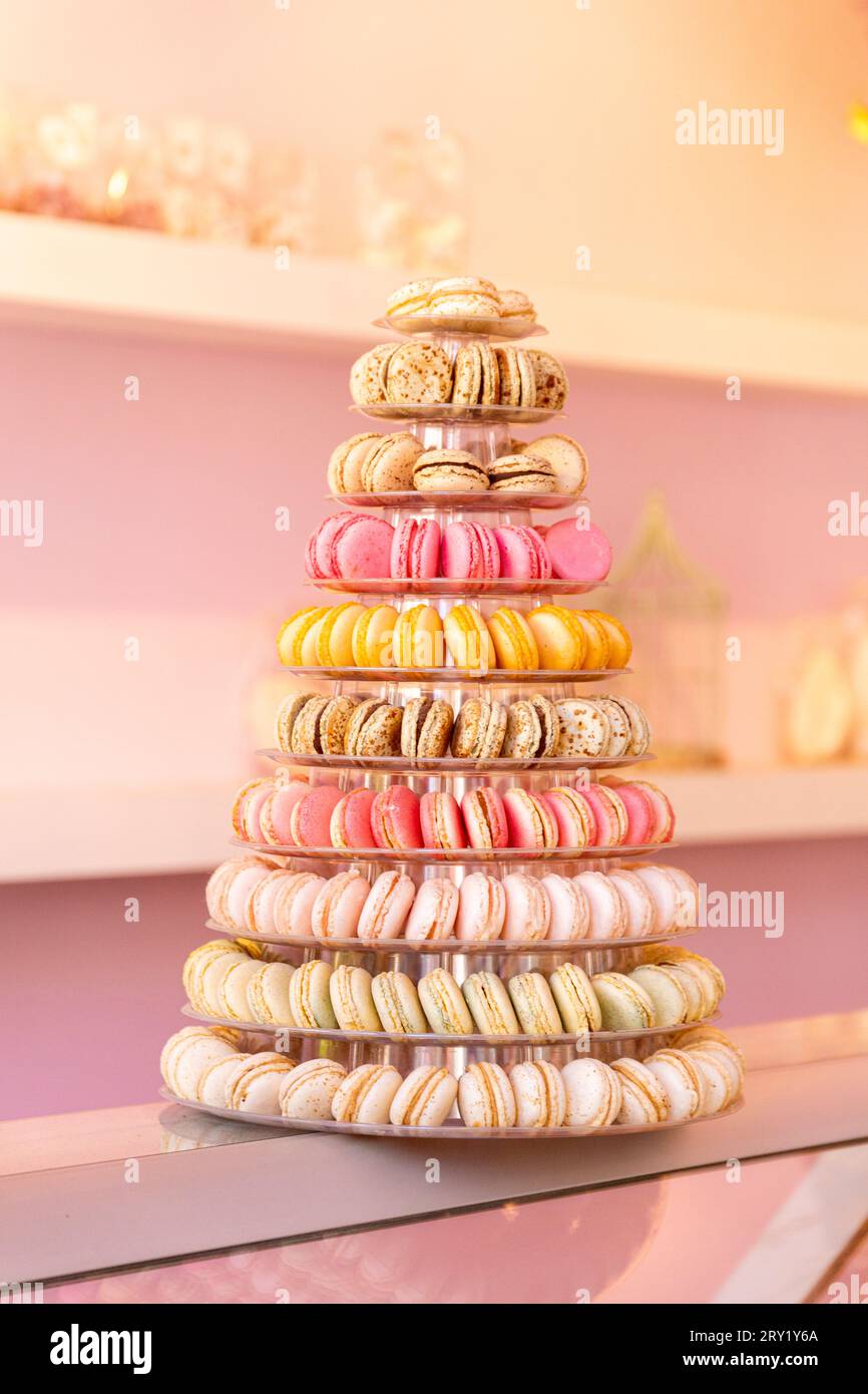 Candy presentation hi-res stock photography and images - Alamy