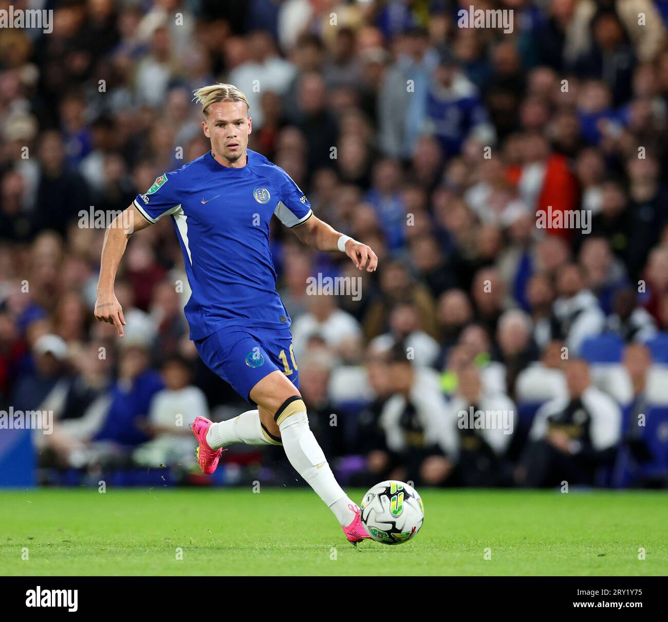 Mudryk chelsea 2023 hi-res stock photography and images - Alamy