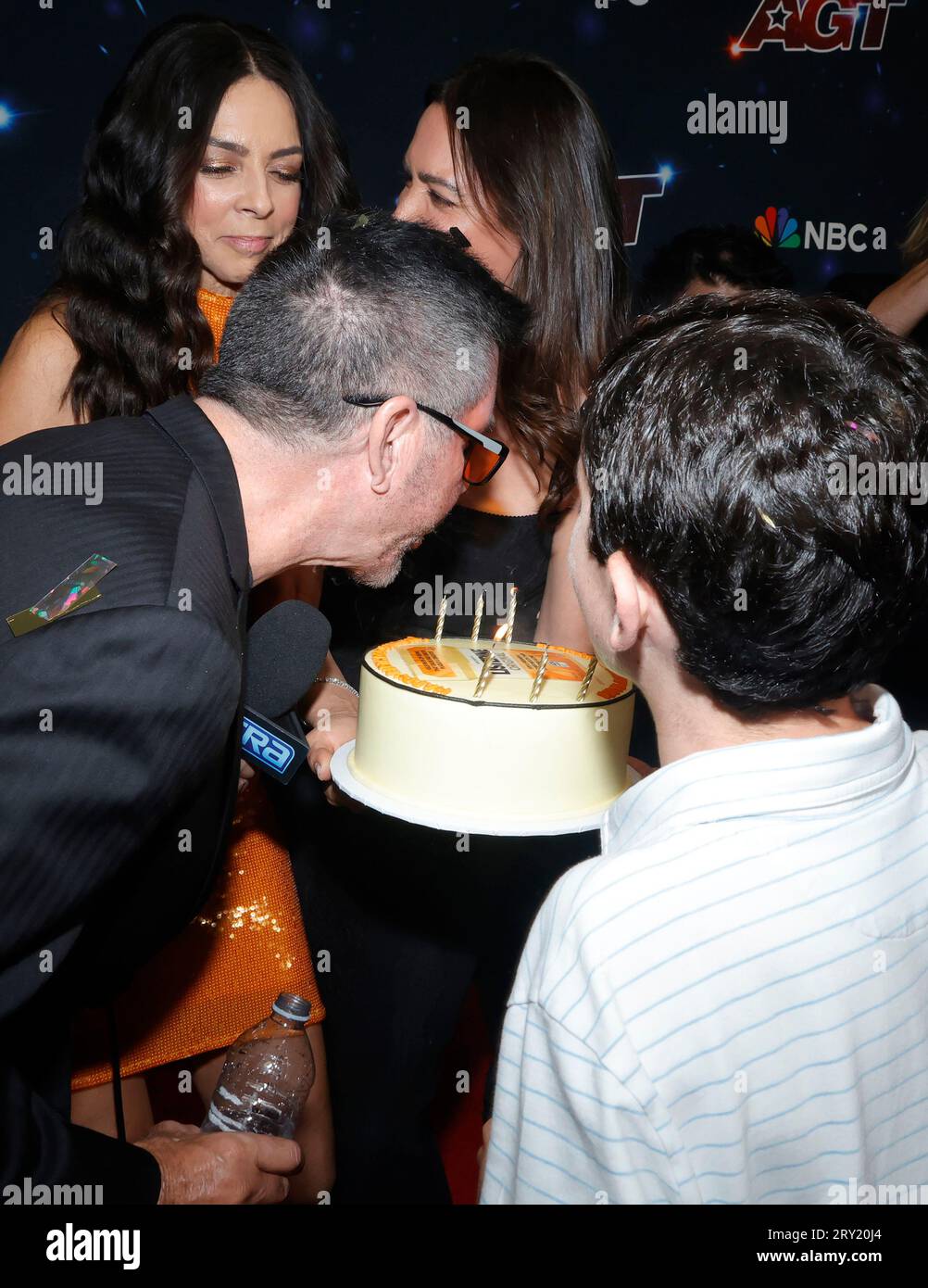 PASADENA, CA - SEPTEMBER 27: Simon Cowell, Terri Seymour, Lauren ...