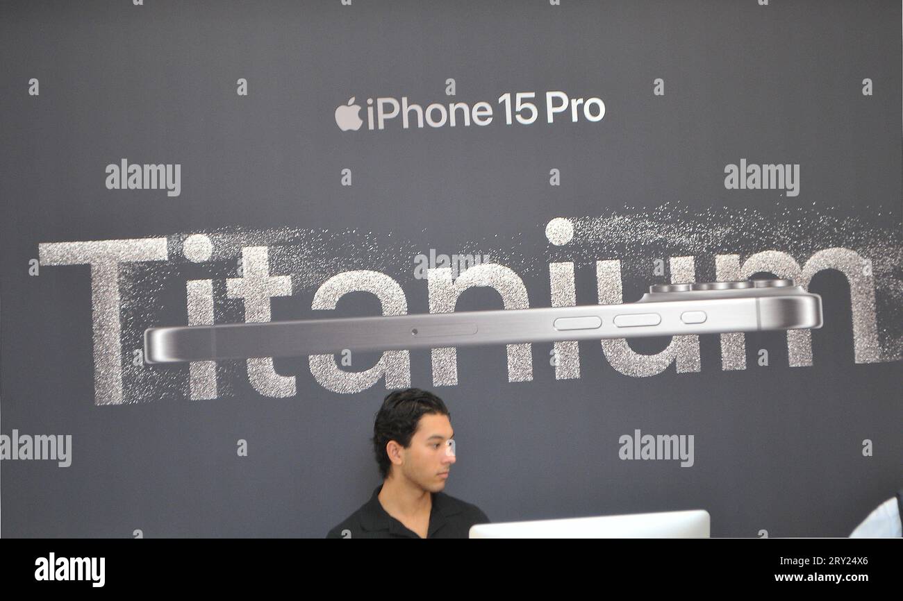 28 September. 2023/. All Iphone 15 pro Titanium and iphones 15 pro nd ...