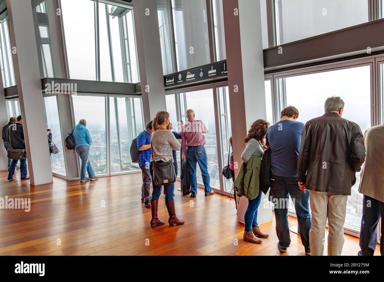People enjoying the View from the observation deck at The Shard in ...