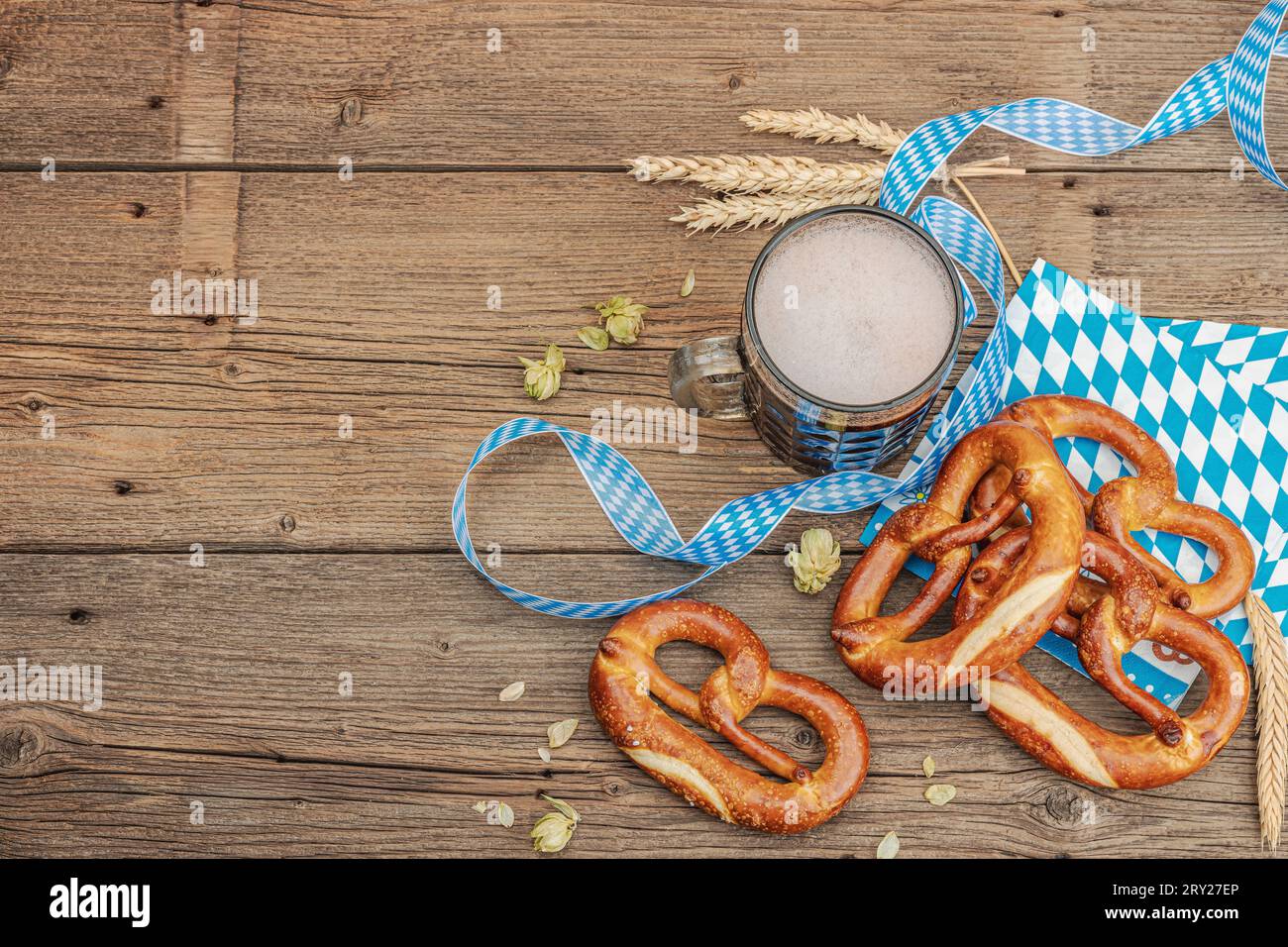 Traditional Oktoberfest set. Pretzels and beer, German festival food ...