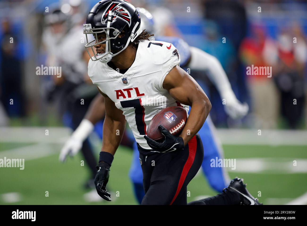Atlanta Falcons running back Bijan Robinson rushes against the Detroit ...