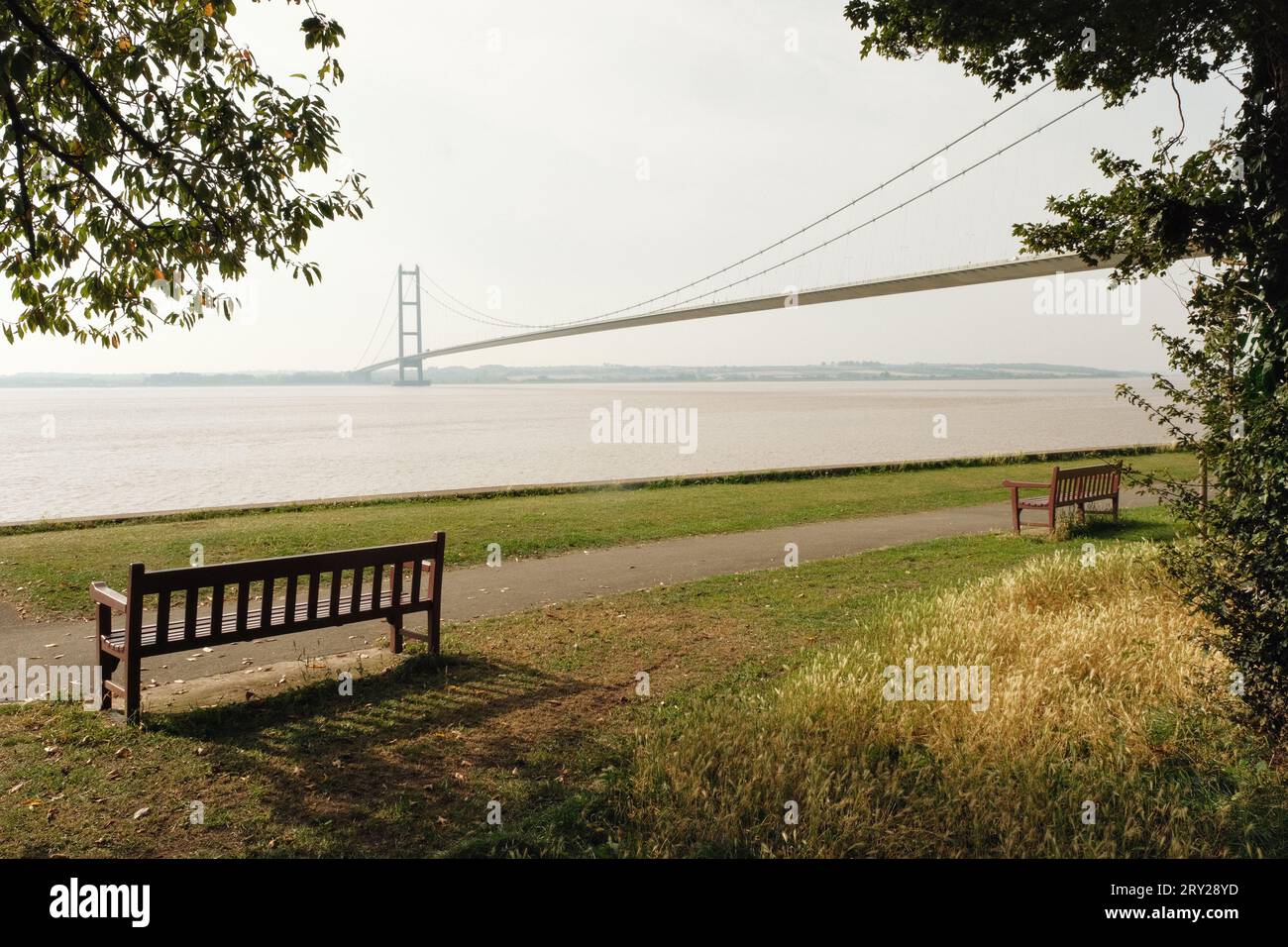 Humber suspension bridge hi-res stock photography and images - Alamy