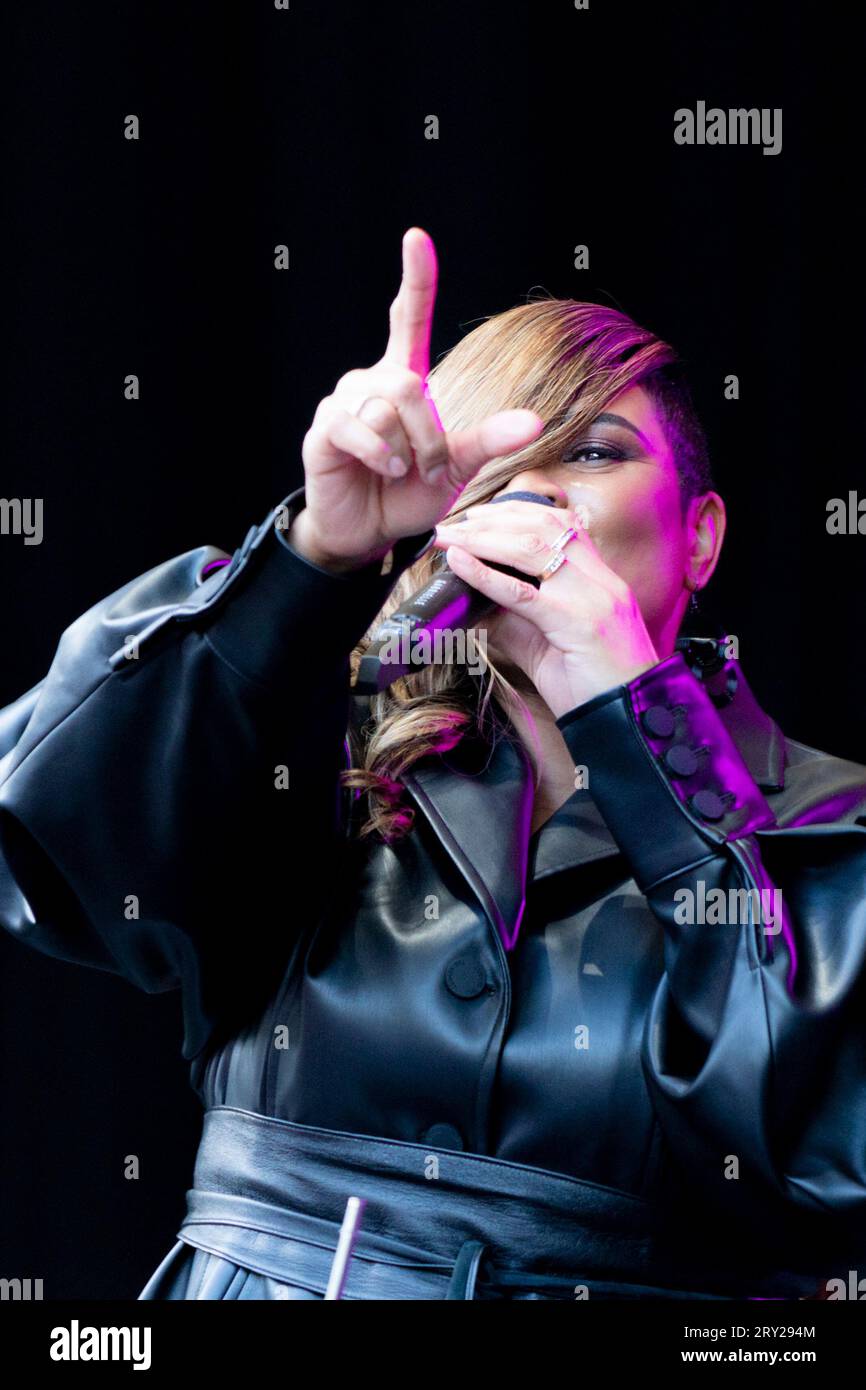 The British singer Gabrielle performing at the Eden Sessions in ...