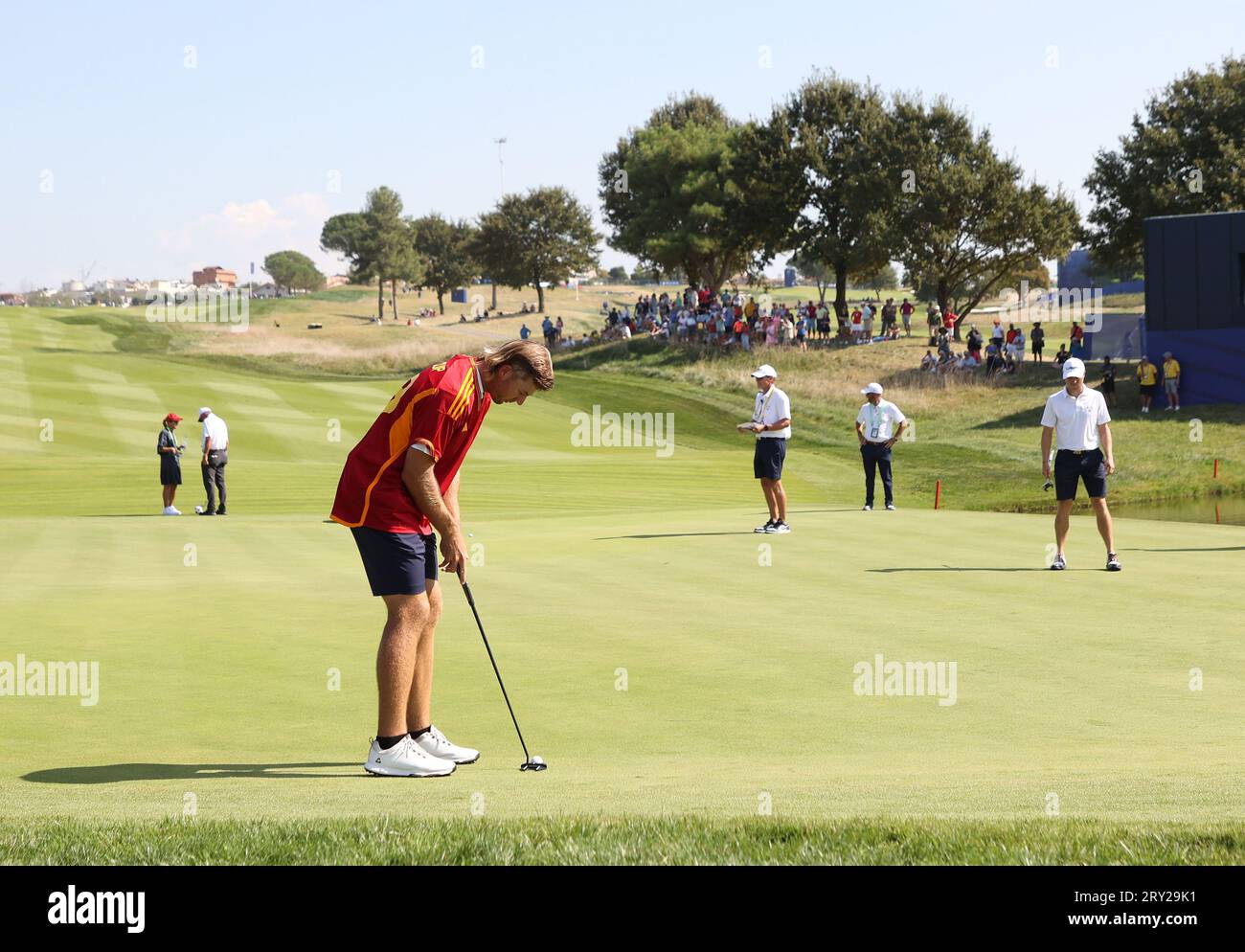 Rome, Italy. 28th Sep, 2023. USA's Sam Burns wearing a Roma football ...