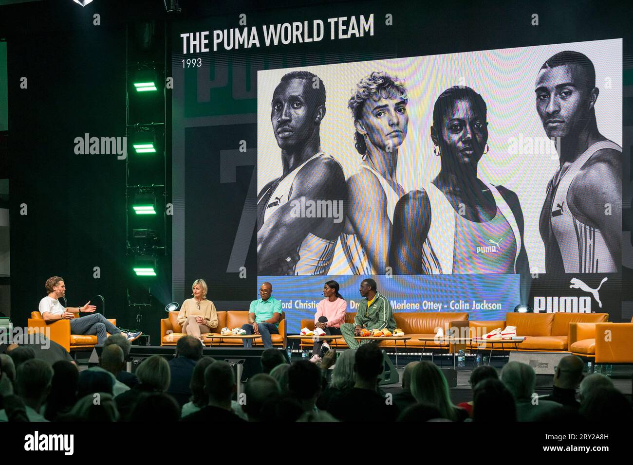 28 September 2023, Bavaria, Herzogenaurach: Arne Freundt (l-r), CEO of ...