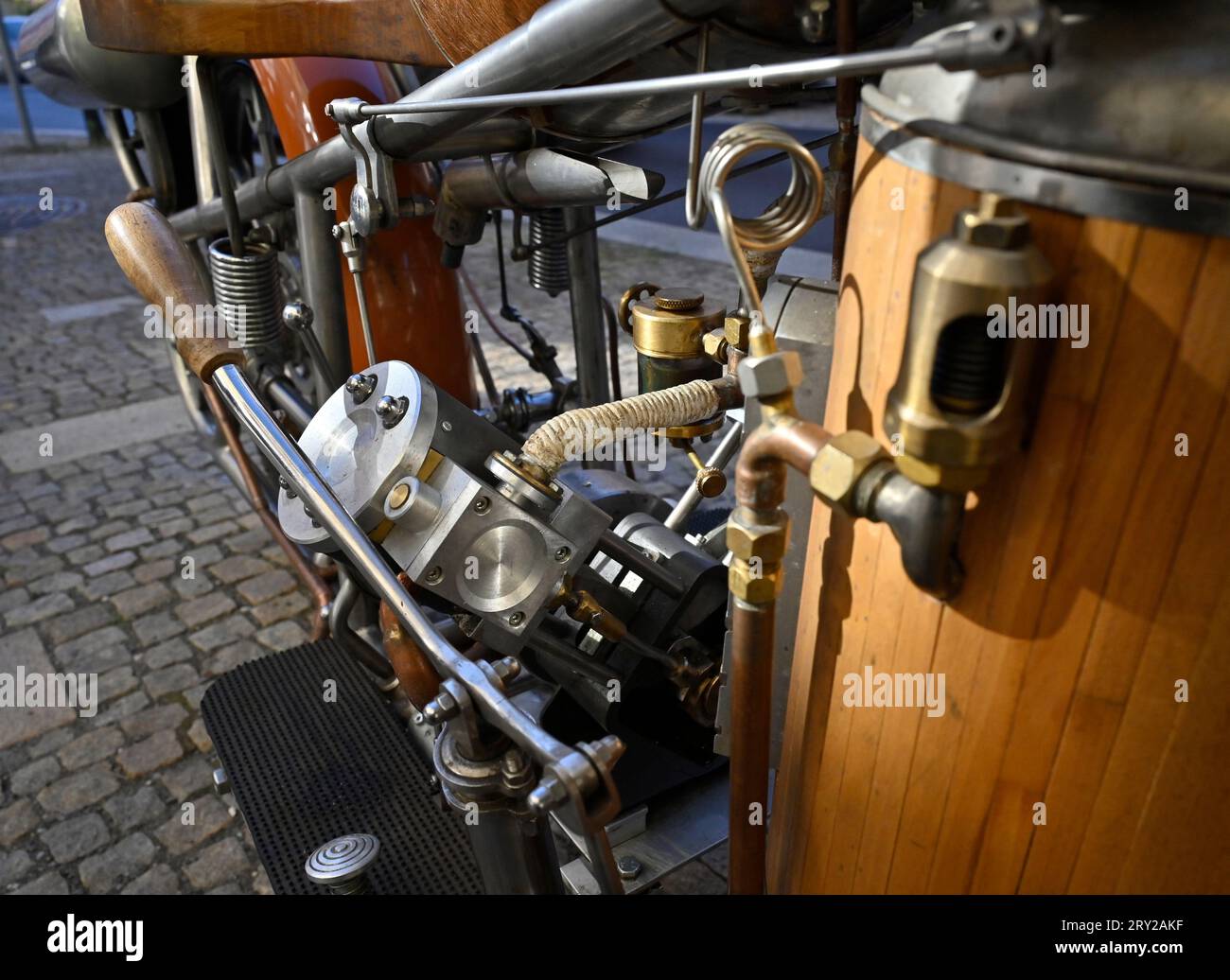 Probably the only working steam motorcycle in Europe made by Ladislav ...