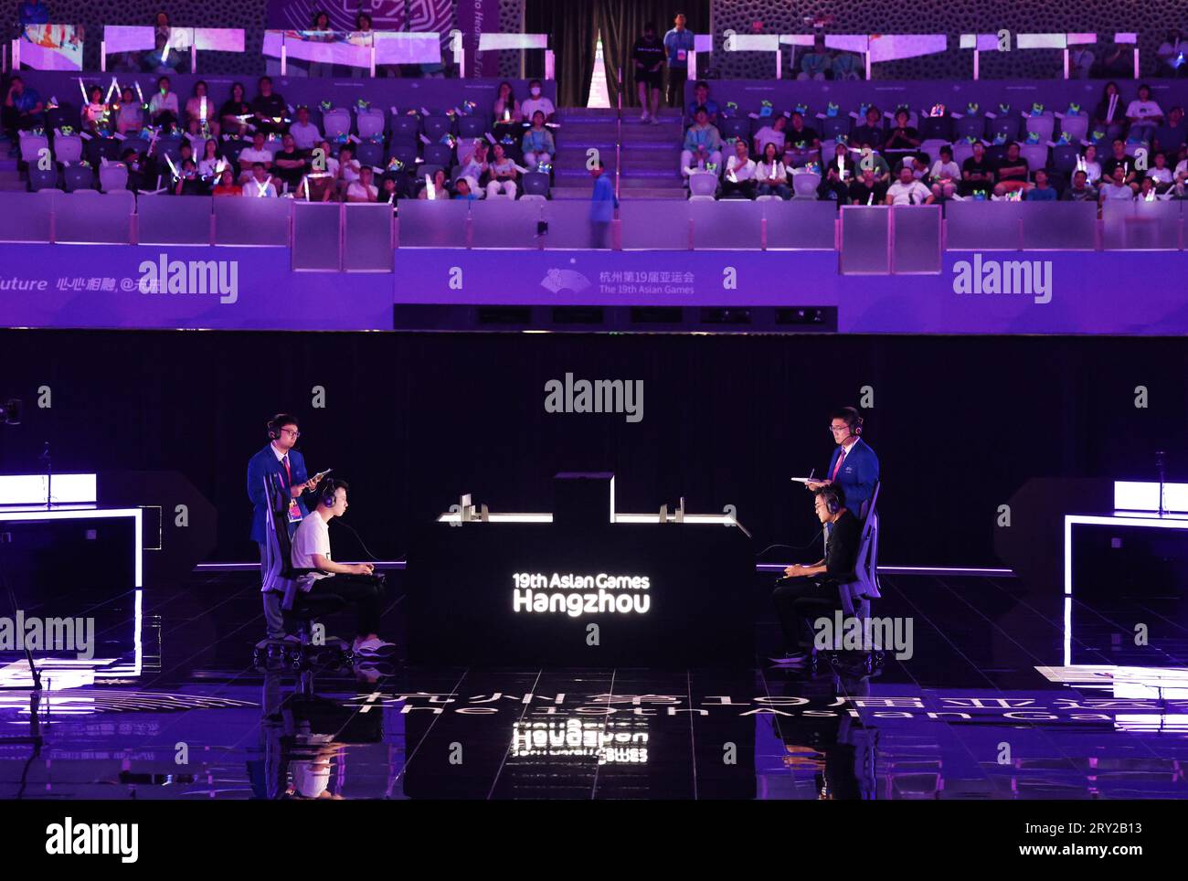 Hangzhou, China's Zhejiang Province. 28th Sep, 2023. Lin Li-Wei (L) of ...
