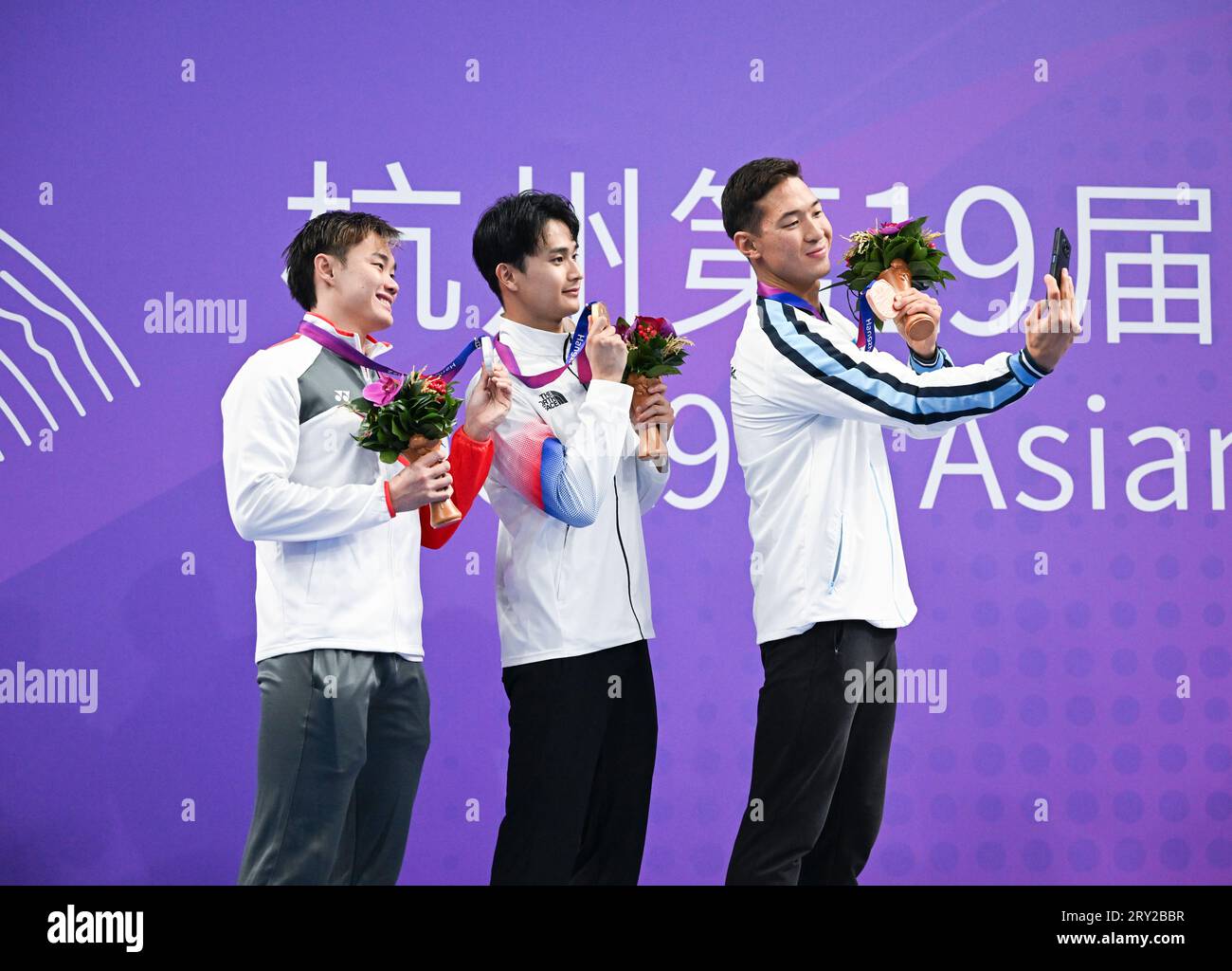 Hangzhou, China's Zhejiang Province. 28th Sep, 2023. Gold Medalist Baek ...