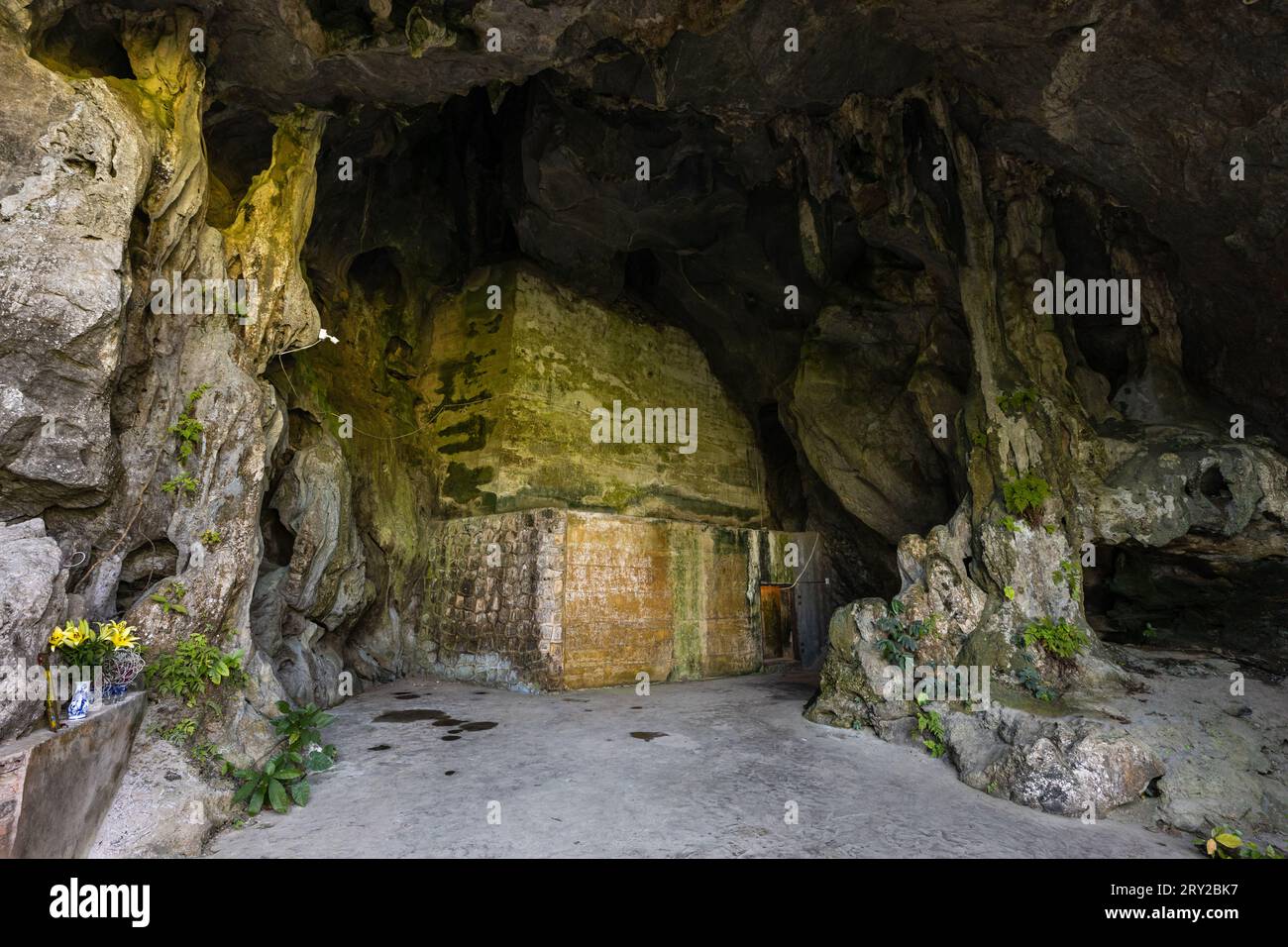 The hospital cave of Cat Pa island in Vietnam Stock Photo - Alamy