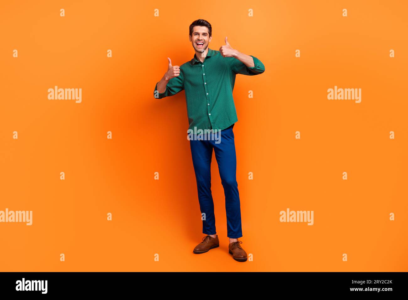 Full body photo of young businessman thumbs up professional recruiter ...