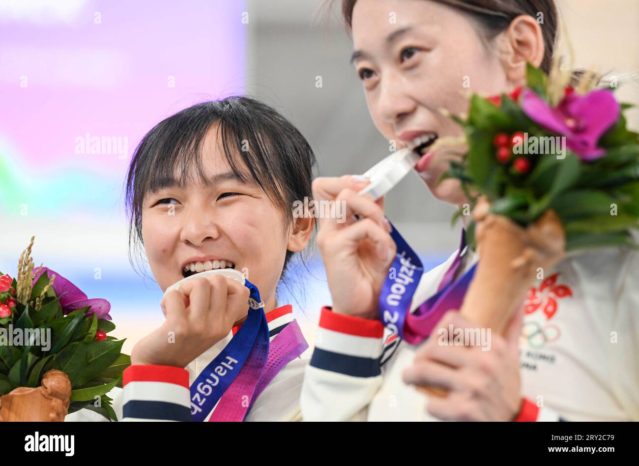 Hangzhou, China's Zhejiang Province. 28th Sep, 2023. Lee Sze Wing (L ...