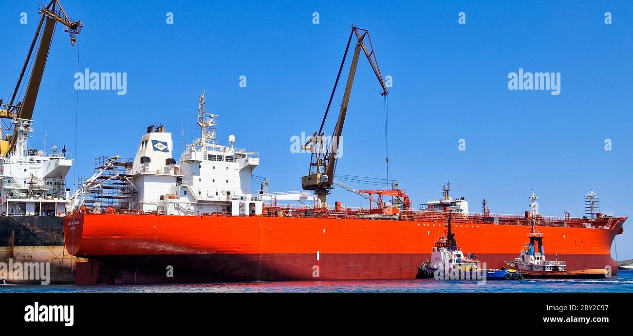 Onex neorion shipyard hi-res stock photography and images - Alamy