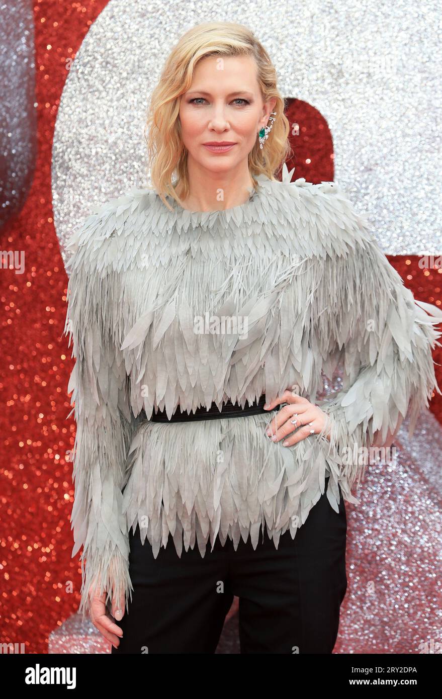 Cate blanchett attends premiere hi-res stock photography and images - Alamy