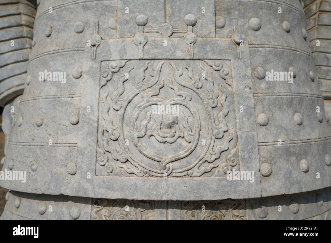 Qing emperor armor hi-res stock photography and images - Alamy