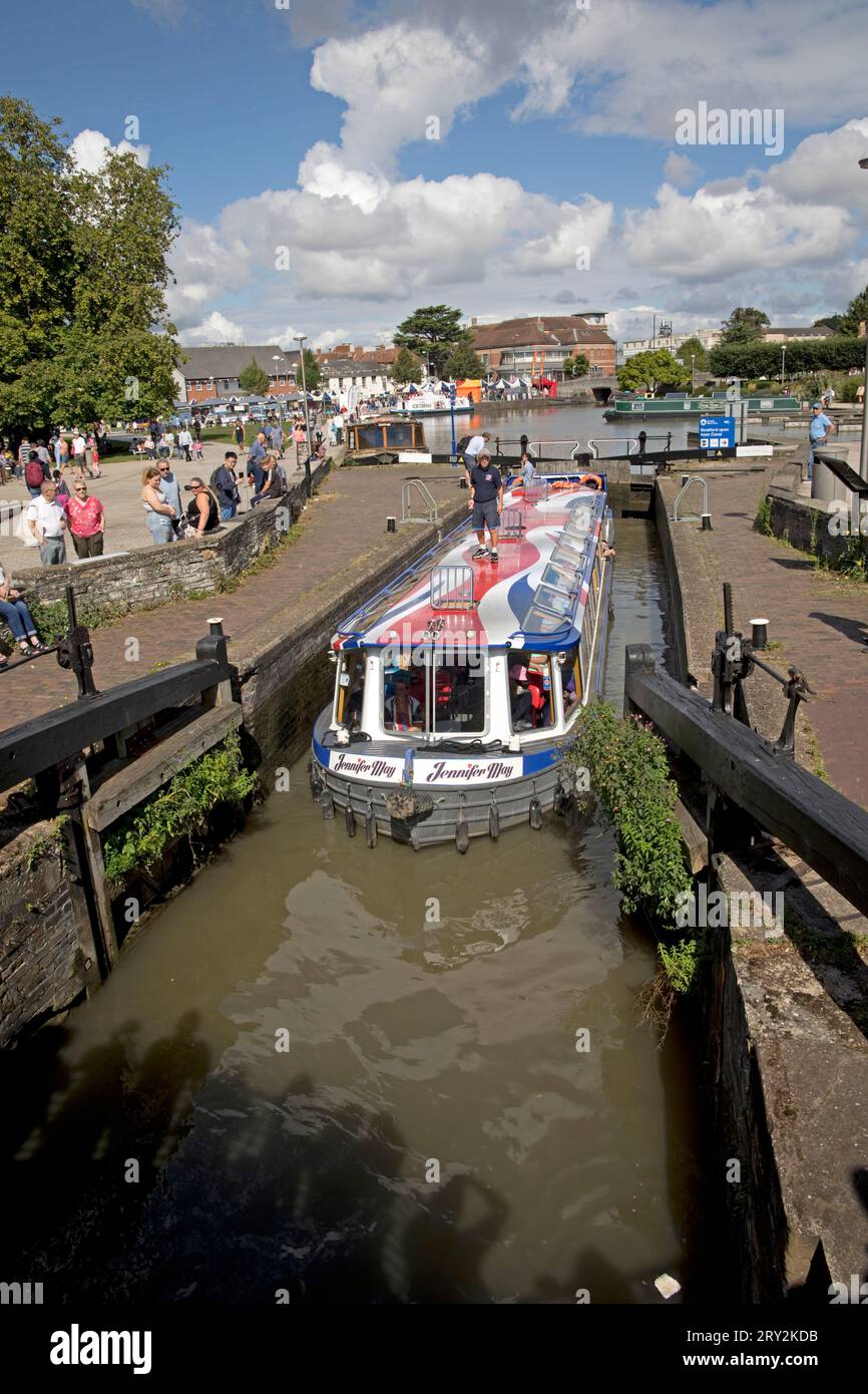 Jennifer may barge hi-res stock photography and images - Alamy