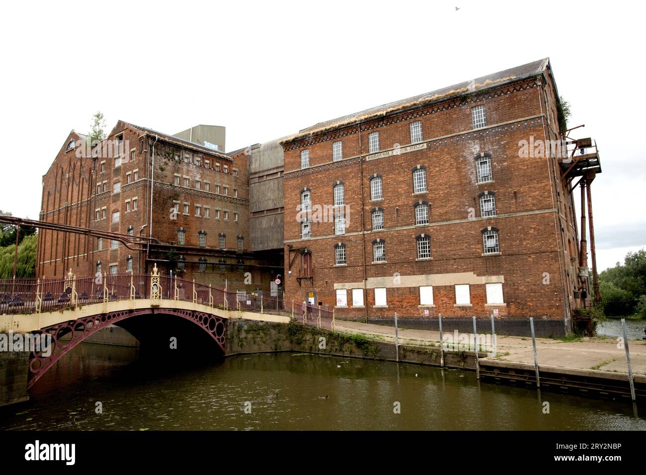 Healings Flour Mill alongside River Avon at Tewkesbury UK Stock Photo ...