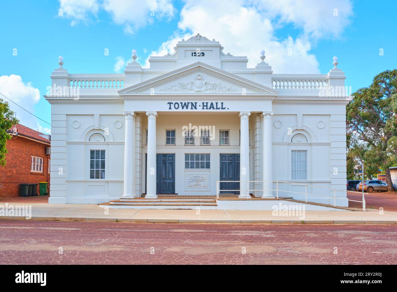 Interwar academic classical architecture hi-res stock photography and ...