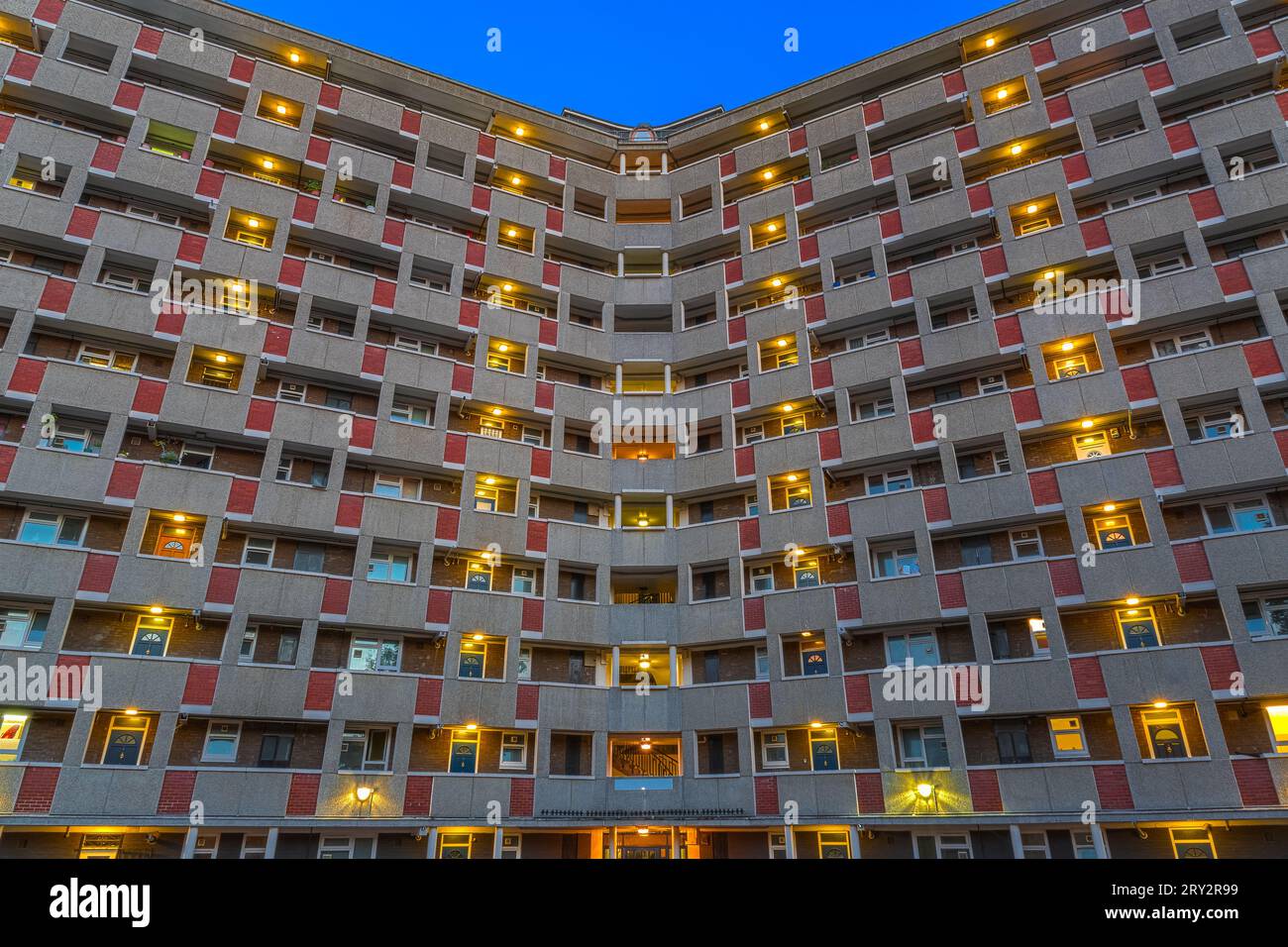 House front tower block hi-res stock photography and images - Alamy
