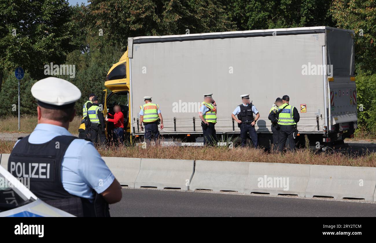 Focal point border hi-res stock photography and images - Alamy